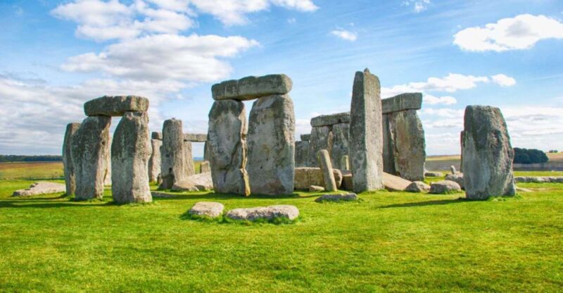 London to Stonehenge: 6-Hour Private Tour - Key Points