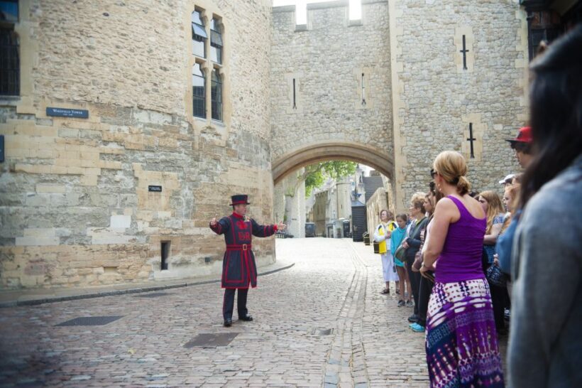 London: Tower of London & Changing of the Guard Experience - Key Points