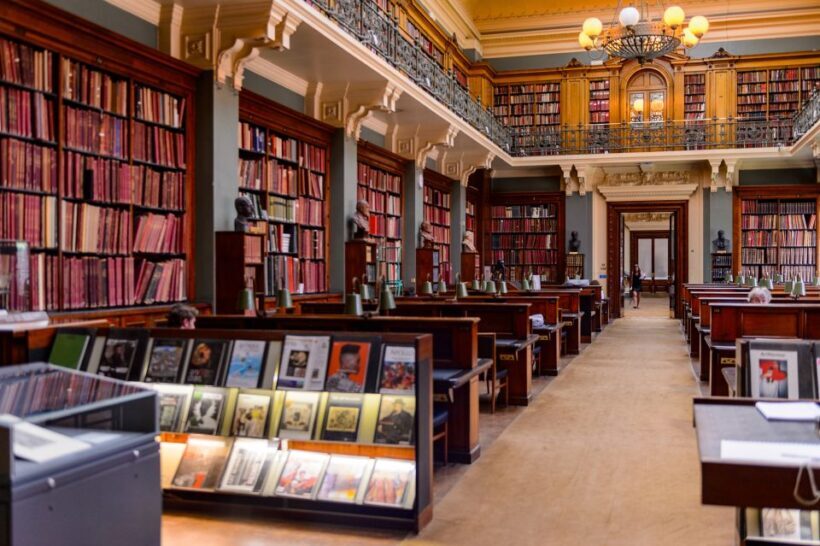 London: Victoria and Albert Museum Private Guided Tour - FAQ