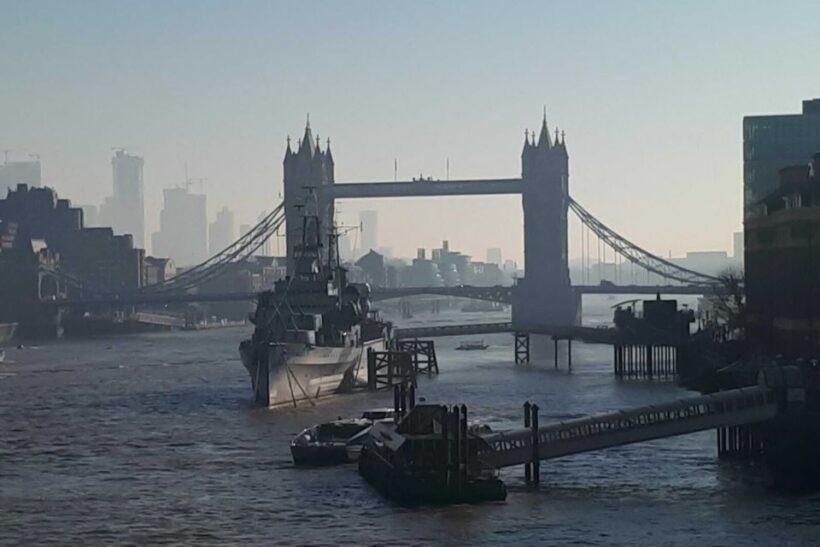 London Vintage Bus Tour and Cream Tea at Harrods - Key Points