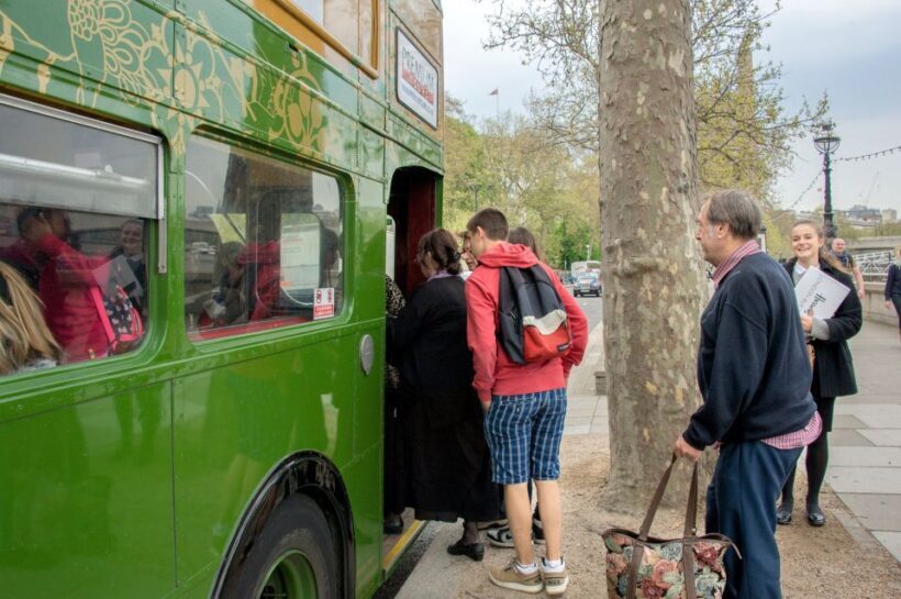 London: Vintage Bus Tour and London Eye Ticket - FAQ