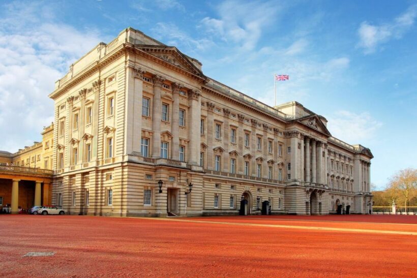 London Vintage Bus Tour, Thames Cruise, Fish & Chips - Additional Practical Details