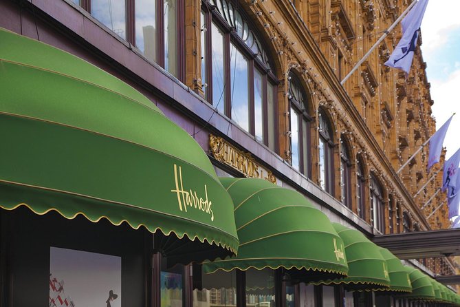 London Vintage Bus Tour With Cream Tea at Harrods - Itinerary Highlights and Key Stops