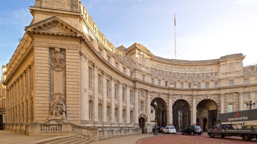 London: Westminster Private Guided Walking Tour - Key Points
