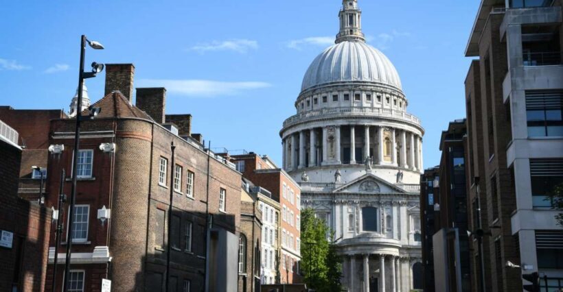 London: Westminster Walking Tour & St Paul's Cathedral Entry - The Experience of Visiting St Paul’s