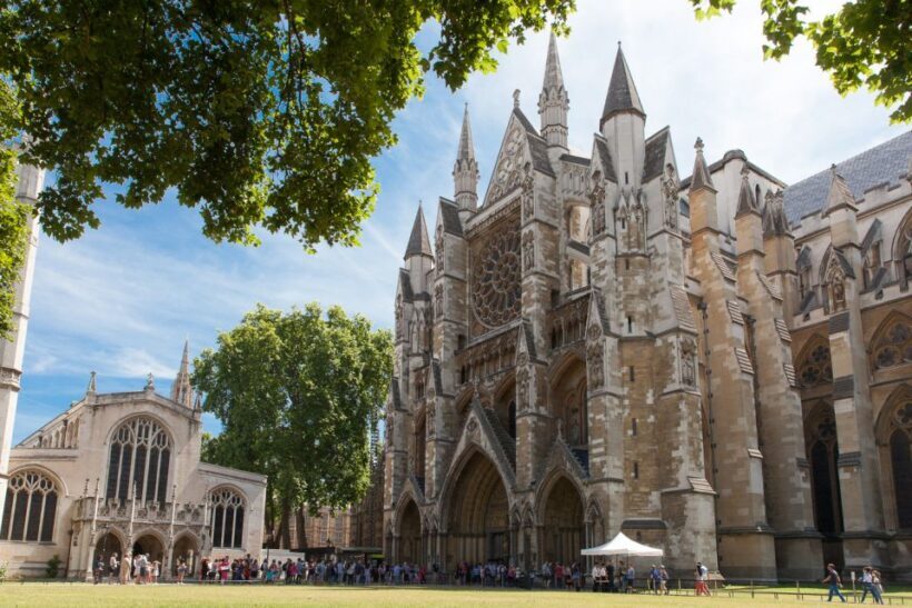 London: Westminster WW2 Tour & Churchills War Rooms Ticket - A Complete Look at the Experience