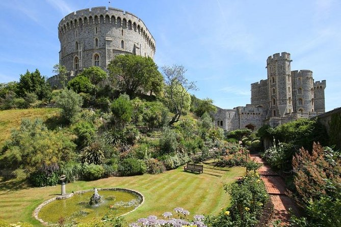 London, Windsor Castle and Hampton Court Palace Guided Tour - Exploring Windsor Castle