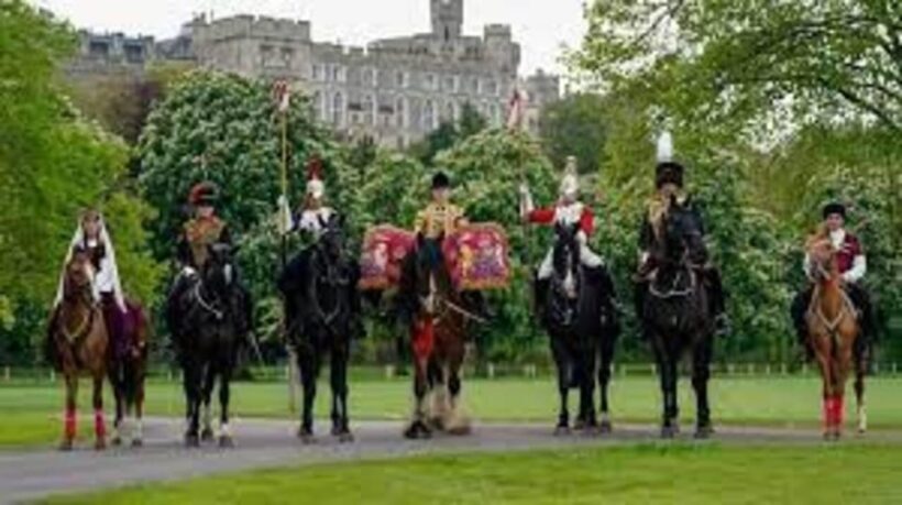 London: Windsor, Eton, and Stonehenge Private Day Trip - Key Points