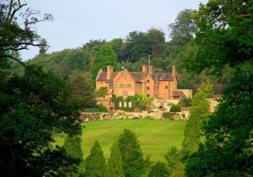 London: Winston Churchill Family Home with Transportation - Discover Winston Churchill’s Family Home with Private Transportation