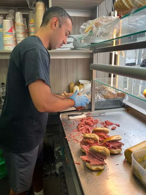 London's East End Food & History Tour: Choose Your Own Menu - The Experience of a Typical Stop
