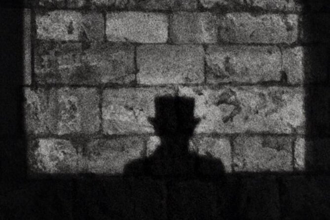 Londons Ghosts & Gruesome Past Nighttime Walking Tour - Tour Highlights: Executions, Hauntings, and Grave Robberies