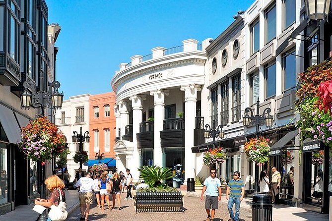Long Beach private transfer to or from Universal Studios. - Is This Transfer Right for You?