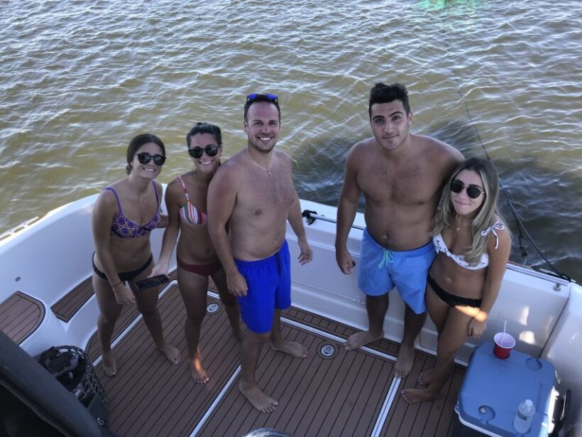 Long Island: Yacht Charters, Location: Port Jefferson Harbor - What’s Included and What’s Not