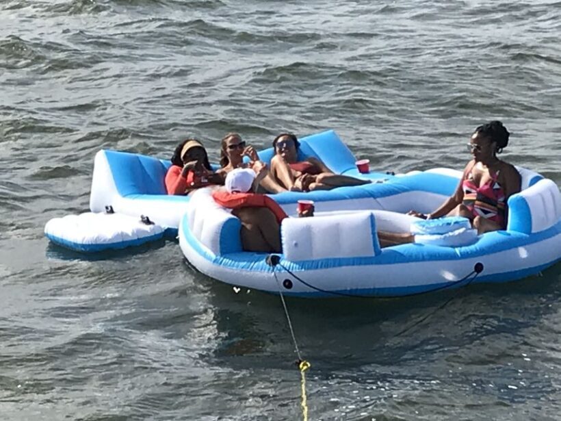 Long Island: Yacht Charters, Location: Port Jefferson Harbor - The Sum Up