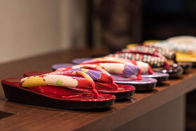 Long-sleeved Furisode Kimono Experience in Kyoto - Preparing for the Experience
