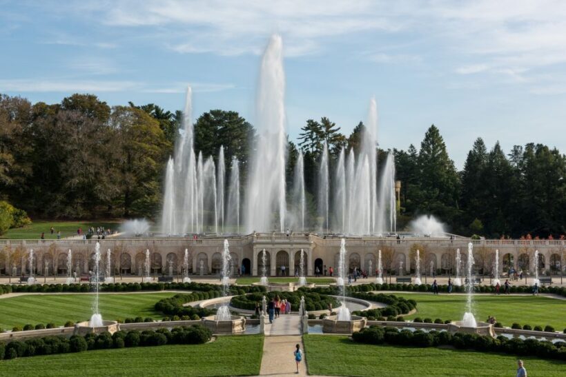 Longwood Gardens Holiday Lights Tour from Philadelphia - Key Points