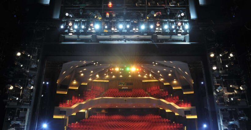 "Look behind the scenes" - leadership in the State Theater - Key Points