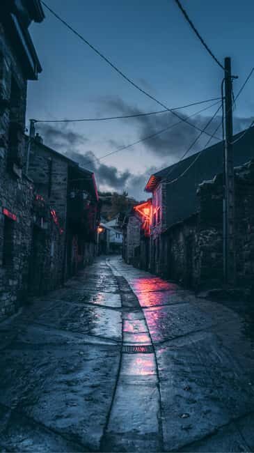 Los Angeles: Haunted LA: Ghostly Encounters Flashlight Tour - Exploring the Haunted Heart of Los Angeles