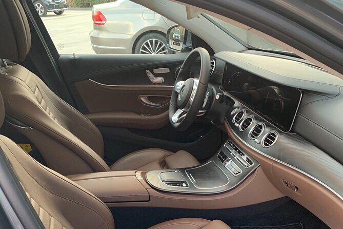Los Angeles International LAX Airport Chauffeur Service, pick up. - Why This Service Might Be the Right Choice for You