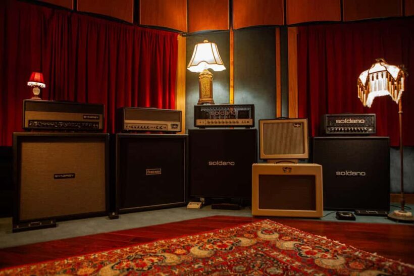 Los Angeles: One On One Recording Studios Tour - Key Points