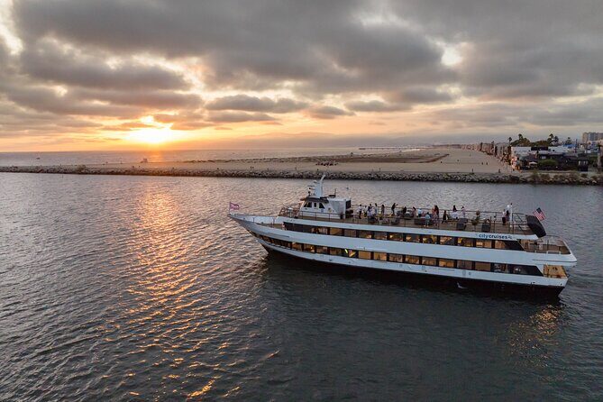 Los Angeles Premier Dinner Cruise from Marina del Rey - FAQ