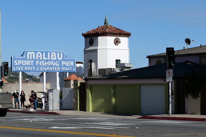 Los Angeles Private Mulholland Drive Scenic and Santa Monica Tour - What the Tour Feels Like