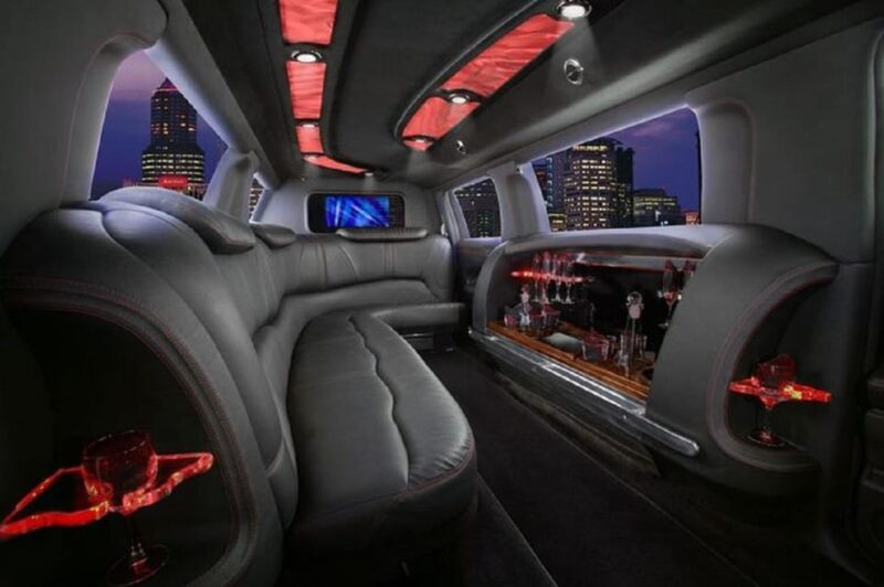 Los Angeles: Private Sightseeing Tour in a Limousine - 5hrs - Key Points