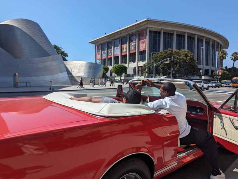 Los Angeles: Private Tour in a 1965 Mustang Convertible - A Stylish Spin on LA Sightseeing