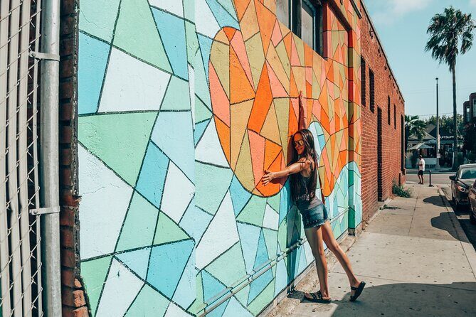 Los Angeles Street Art Photoshoot: Funky Venice with a Personal Photographer - Exploring Venice in Photos: What to Expect