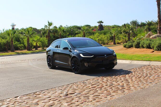 Los Cabos Luxury Private Tesla Transfer from Airport to Cabo San Lucas Area - Who Will Love This Transfer?