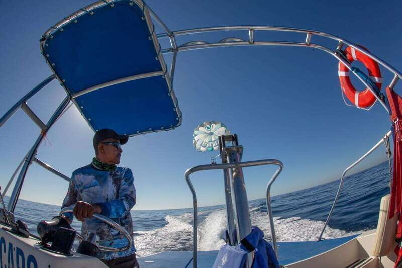 Los Cabos: Parasailing, a new perspective from the skies. - Key Points