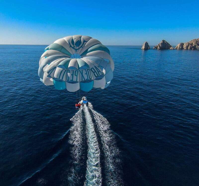 Los Cabos: Parasailing, a new perspective from the skies. - Who Should Consider This Tour?