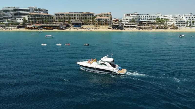 LOS CABOS: PRIVATE BAY AND ARCH TOUR. LUXURY YACHT - The Sum Up