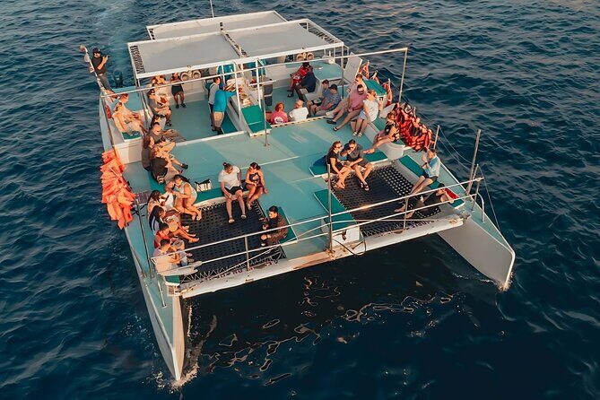Los Cabos Sunset Catamaran Cruise with Open Bar & Light Snack - What makes this cruise special?