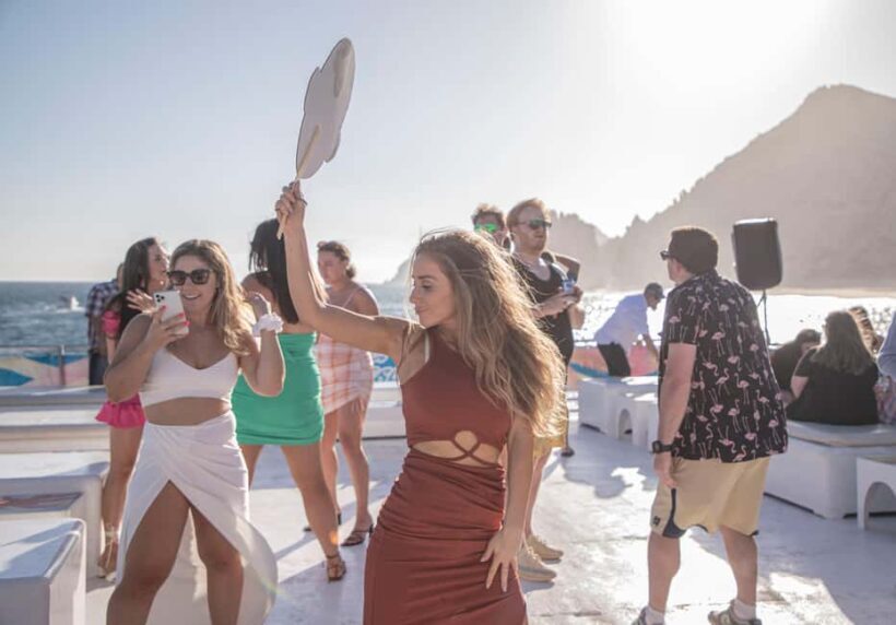 Los Cabos: Sunset Fajitas Dinner Cruise on Cabo Escape - Why This Tour Offers Great Value