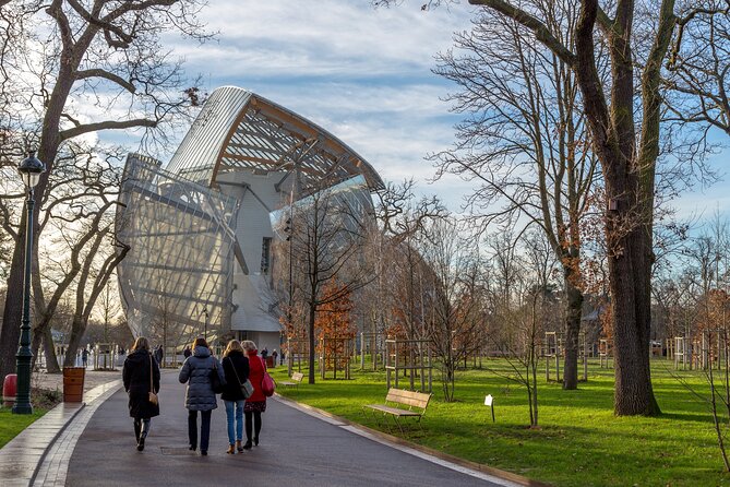 Louis Vuitton Foundation Premium Entry With Jardin Acclimation - Family-Friendly Experience
