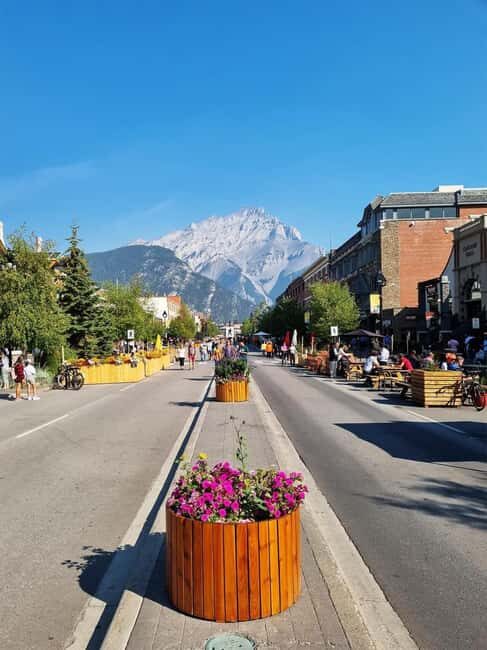 Louise Louise, Banff Gondola, Minnewanka & Emerald Lakes - FAQ