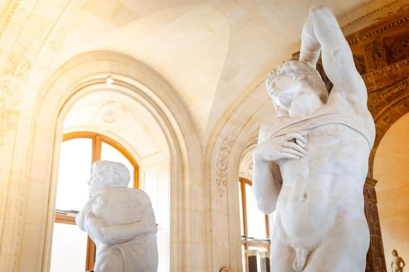 Louvre Art and Mysteries PVT Experience (FR RUS ENG ESP ARA) - Who Should Book This Tour?