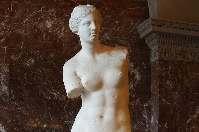 Louvre - Private Family Tour With Da Vinci Treasure Hunt - Entry Fees Included - Accessibility Features of the Louvre Tour