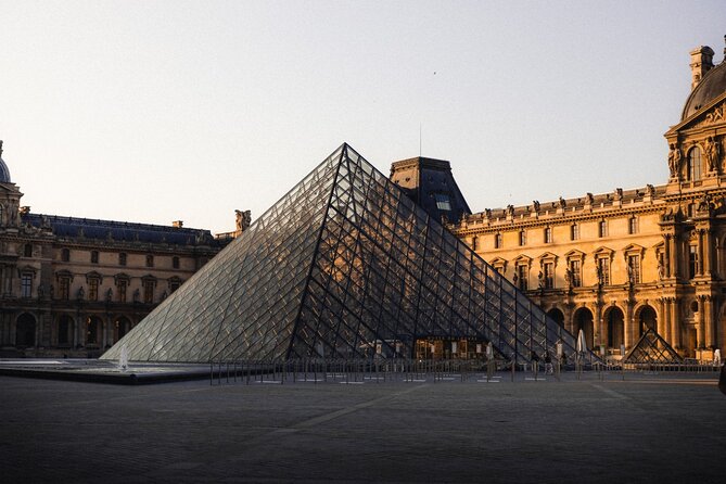 Louvre Private Guided Tour: The Essentials and More! (w/ Tickets) - Private Tour Experience