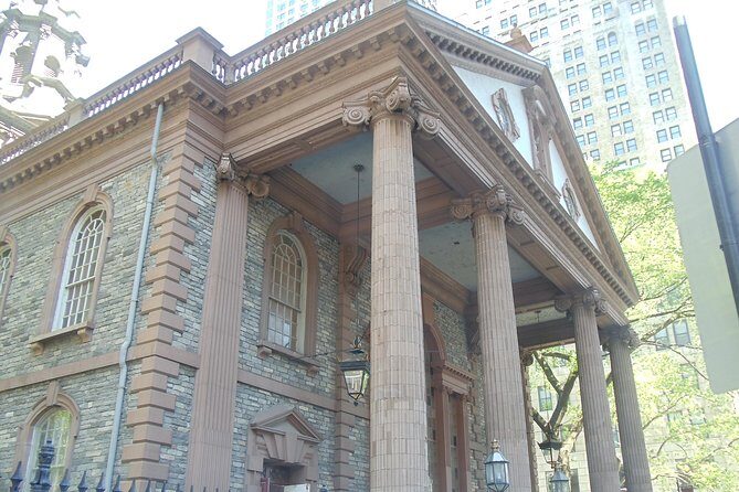 Lower Manhattan Self-Guided Walking Tour and Scavenger Hunt - The Experience: What You Can Expect