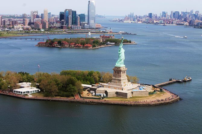 Lower Manhattan Tour with Statue of Liberty View - Why This Tour Works for Travelers