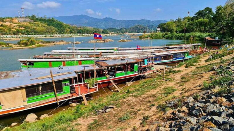 Luang Prabang: 2D Transfer to Huay Xai by Slow Boat - An Authentic Mekong River Experience