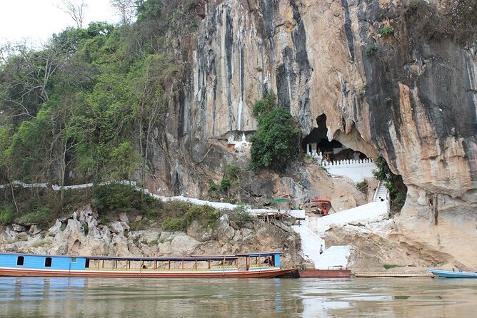 Luang Prabang's Beauty & Heritage in 1 Day - All-Inclusive Tour - Wrapping Up at Whisky Village