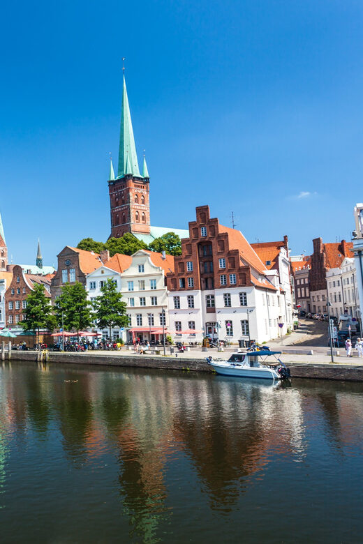 Lübeck: 1-Hour Splash Bus City Tour - Who Should Consider This Tour?