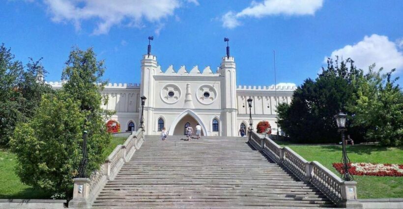Lublin Old Town Highlights Private Walking Tour - The Historic Gates and City Walls