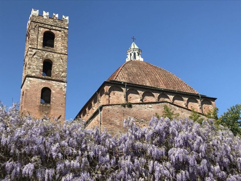 Lucca: 2-Hour City Center Walking Tour - Key Points