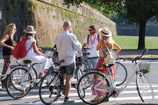 Lucca Bikes and Bites With Food Tastings for Small Groups or Private - Small-Group vs. Private Tours: Tailoring Your Experience