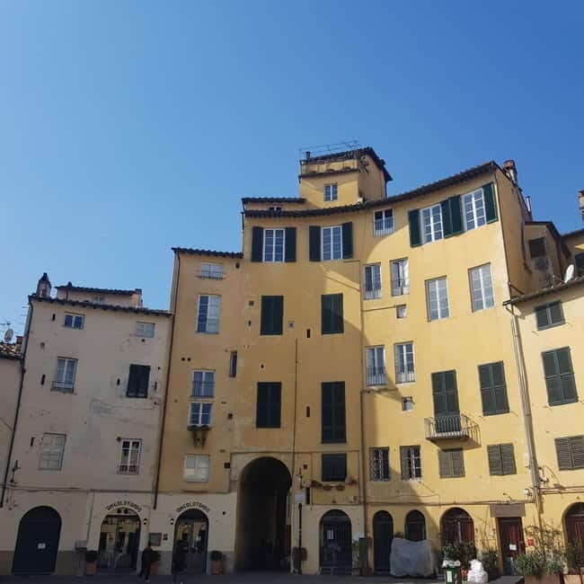 Lucca classica: visita guidata in ITALIANO - Comparing Similar Experiences