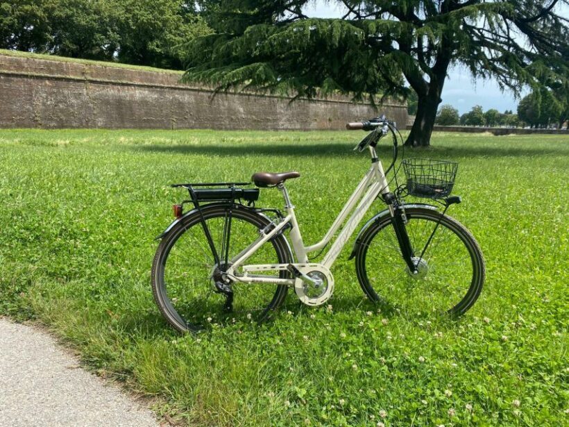 Lucca: E-Bike Rental - Key Points